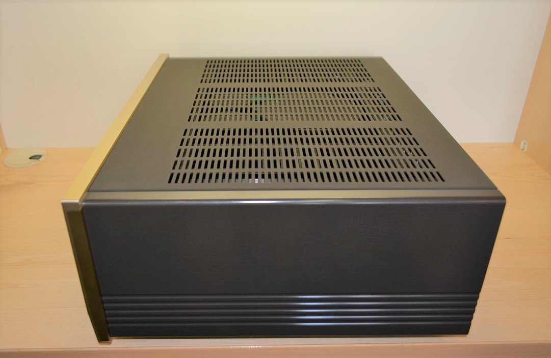 販売終了： 中古品：Accuphase E-560 CLASS-A ステレオ プリメインアンプ 中古品 オーディオ専門店AVBOX